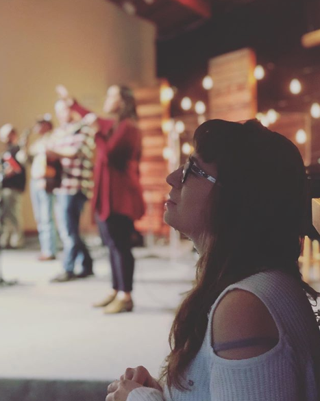 elsa_worshipping – Anacortes Christian Church